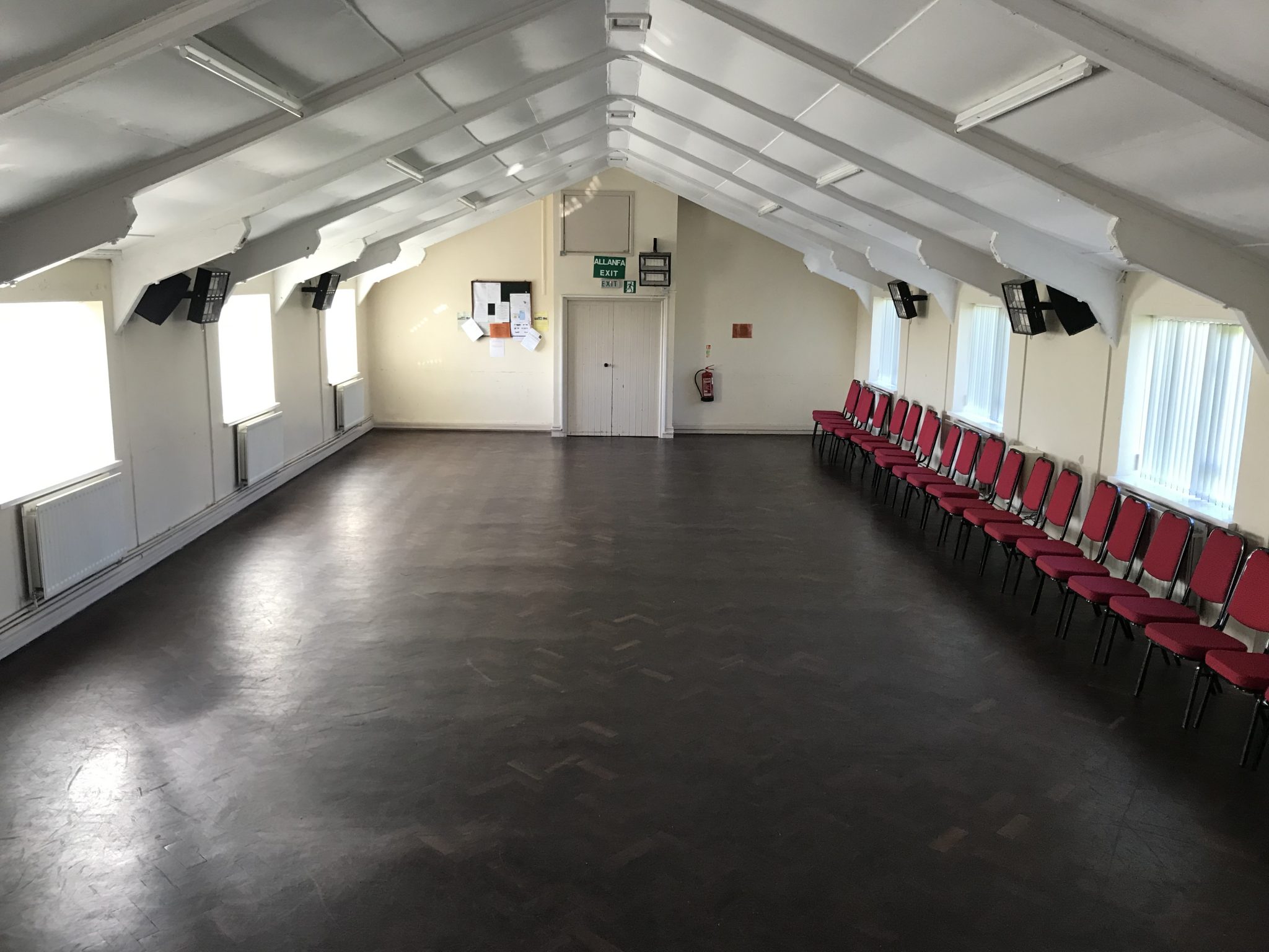 Galeri | Gallery – Neuadd Bentref Llanddarog Village Hall